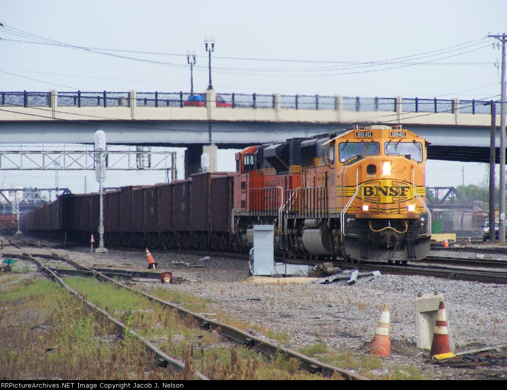 BNSF 8840